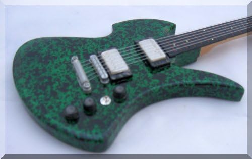 Slash BC Rich Mockingbird Miniature Mini Guitar : Amazon.co.uk: Books