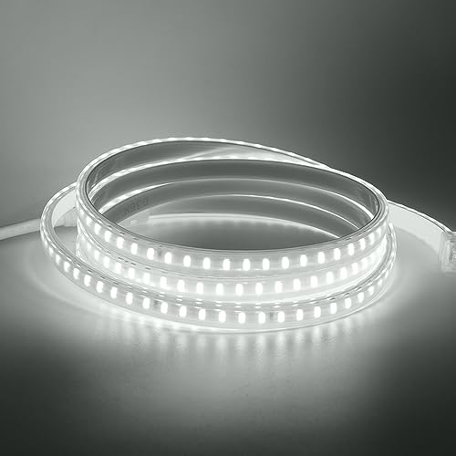 Strisce LED 220V: vantaggi e svantaggi per illuminare al meglio