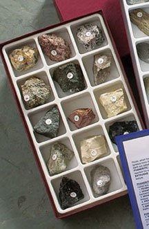 Standard Rock Collection; Igneous; Tray: Science Classroom Specimens ...