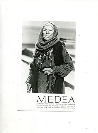 MOVIE PHOTO: MEDEA-1983-5X8 PROMO STILL-JUDITH ANDERSON-ZOE CALDWELL ...