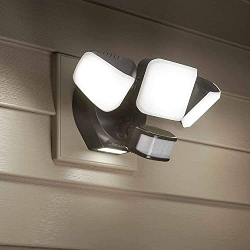 Snapklik.com : Beams Wired Floodlight - 3-Head Outdoor Motion Sensing ...