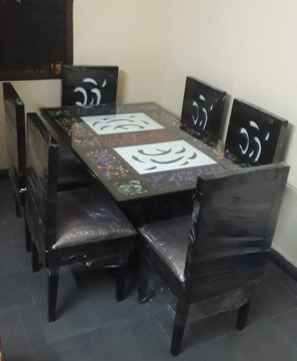 Rocks Filled Transparent Glass Dining Table with 6 Chairs (Walnut ...