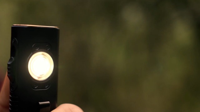 Amazon.co.jp: Trustfire Mini X3 EDC懐中電灯 1050ルーメン