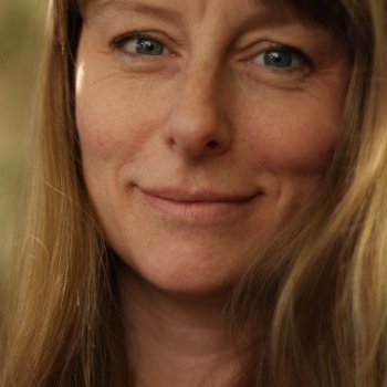 Amazon.com: Sarah Hutt: books, biography, latest update