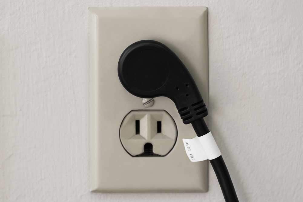 Snapklik.com : SF Cable 2ft Ultra Low Profile Angle NEMA 5-15P To C13 ...