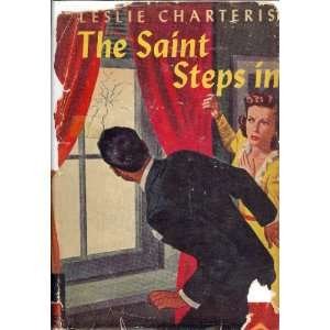 The Saint steps in (Triangle books) | Amazon.com.br