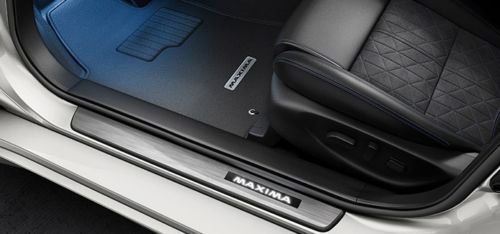 Nissan Genuine T99G6-4RA0A Illuminated Kick Plate : Amazon.in: Car ...