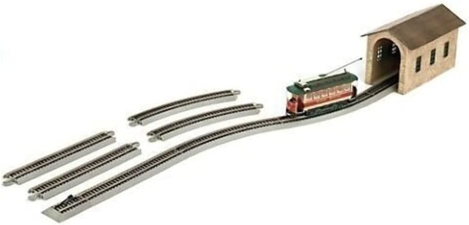 Amazon.com: Bachmann Trains - Village Streetcar "Christmas" Auto Reversing Set - On30 Scale ...