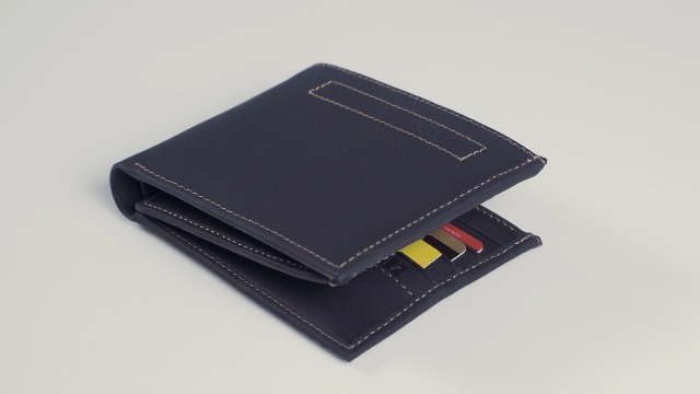 Watch VELEZ Leather Wallet for Men Trifold 13 Card Slots on Amazon Live
