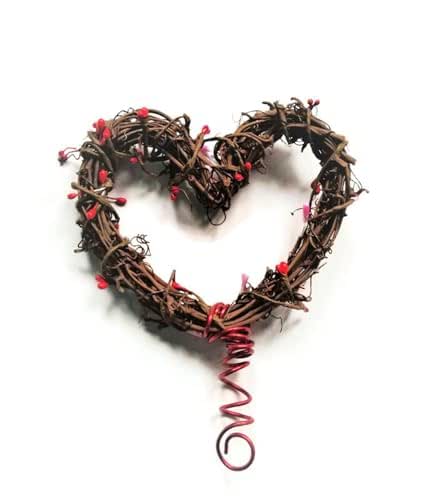 Amazon.com: Heart Tree Topper in Rustic Grapevine and Pip Berries ...