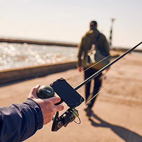 How Does a Fish Finder Work? The Scoop on This Fishing Companion
