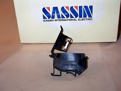 Sassin UK5-Hesi fuse terminal: Amazon.com: Industrial & Scientific