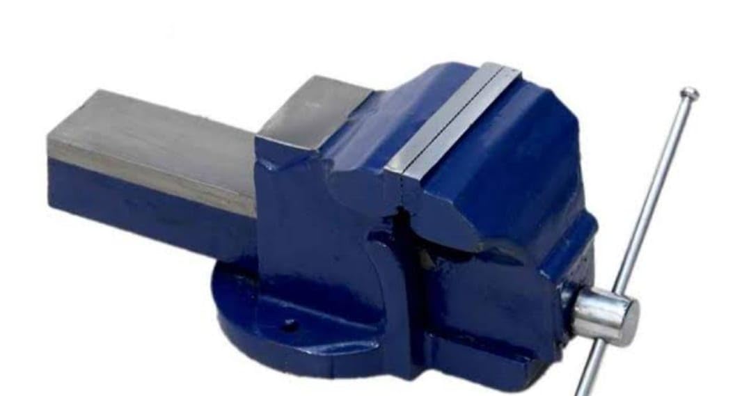 Meezan Bench Vise with Hardened Jaw Ideal for hammering, chipping And ...