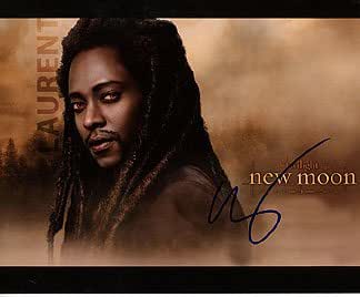 EDI GATHEGI (The Twilight Saga) 8x10 Celebrity Photo Signed In-Person ...