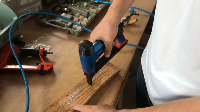 Watch Air Nailer Gun Pneumatic U-type Strip Nail Gun Staple Gun on ...
