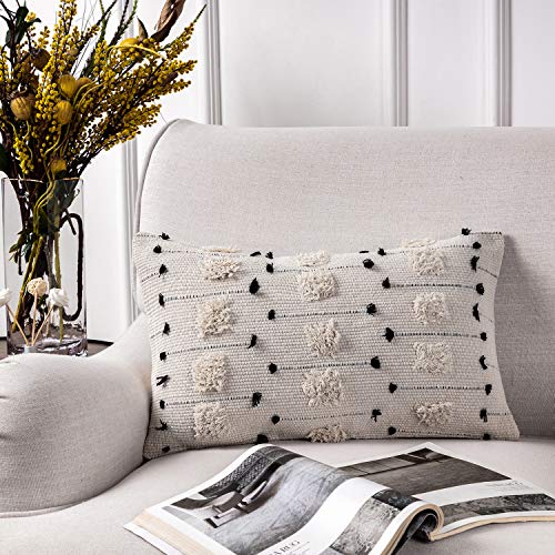 Lynette Yoder's Amazon Page