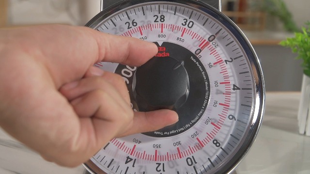 Watch How to Use the Precise Portions Analog Food Scale on Amazon Live