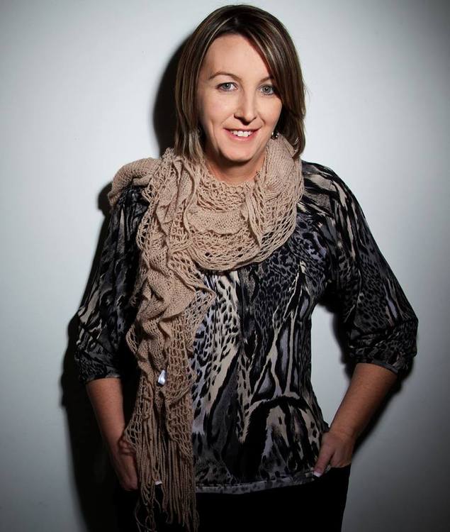 Amazon.com: Sarah Barrie: books, biography, latest update