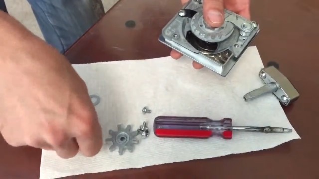 Watch How to modify Coin Mech for free vend on Amazon Live