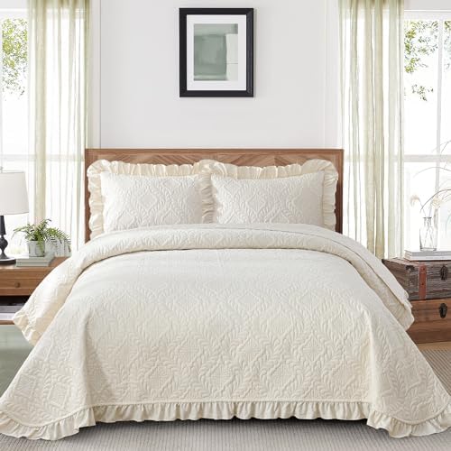 Amazon.com: Queen Size Ruffle Patchwork Quilt Set 3-Piece Solid White ...