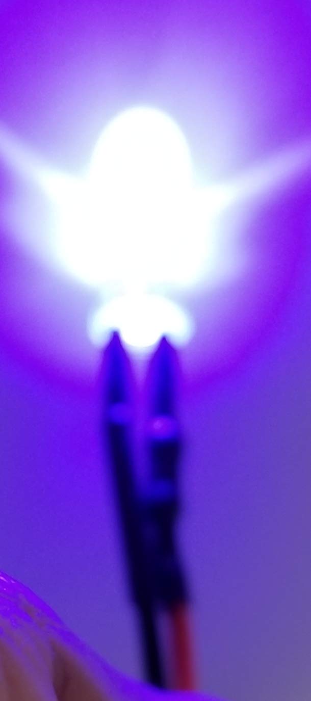 Snapklik.com : 5 Pack - 9 Volt Battery LED Light