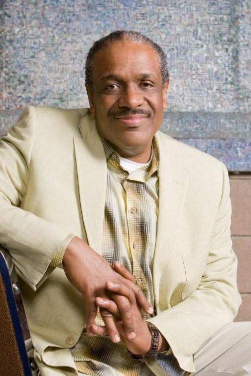 www.amazon.co.uk: Christopher Paul Curtis: books, biography, latest update