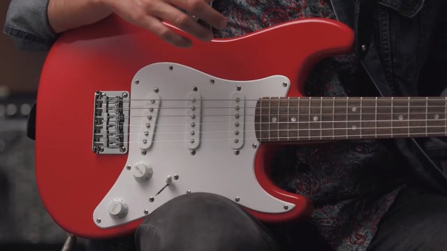 Watch Fender Squier 3/4-Size Kids Mini Strat Electric Guitar on Amazon Live