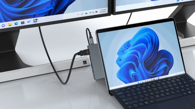 Watch 4K@60HZ Surface Pro 9 /Pro 8/Pro X Docking Station on Amazon Live