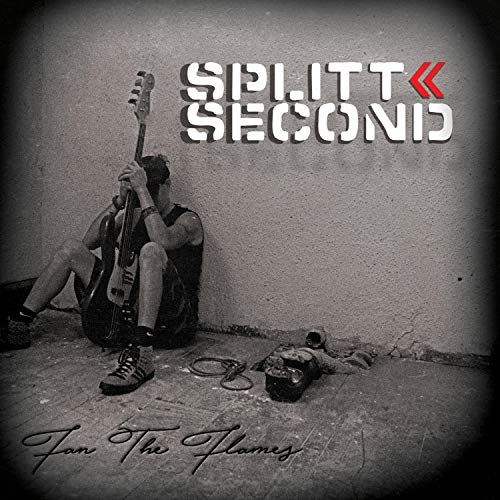 Écouter Fan the Flames de Splitt Second sur Amazon Music Unlimited