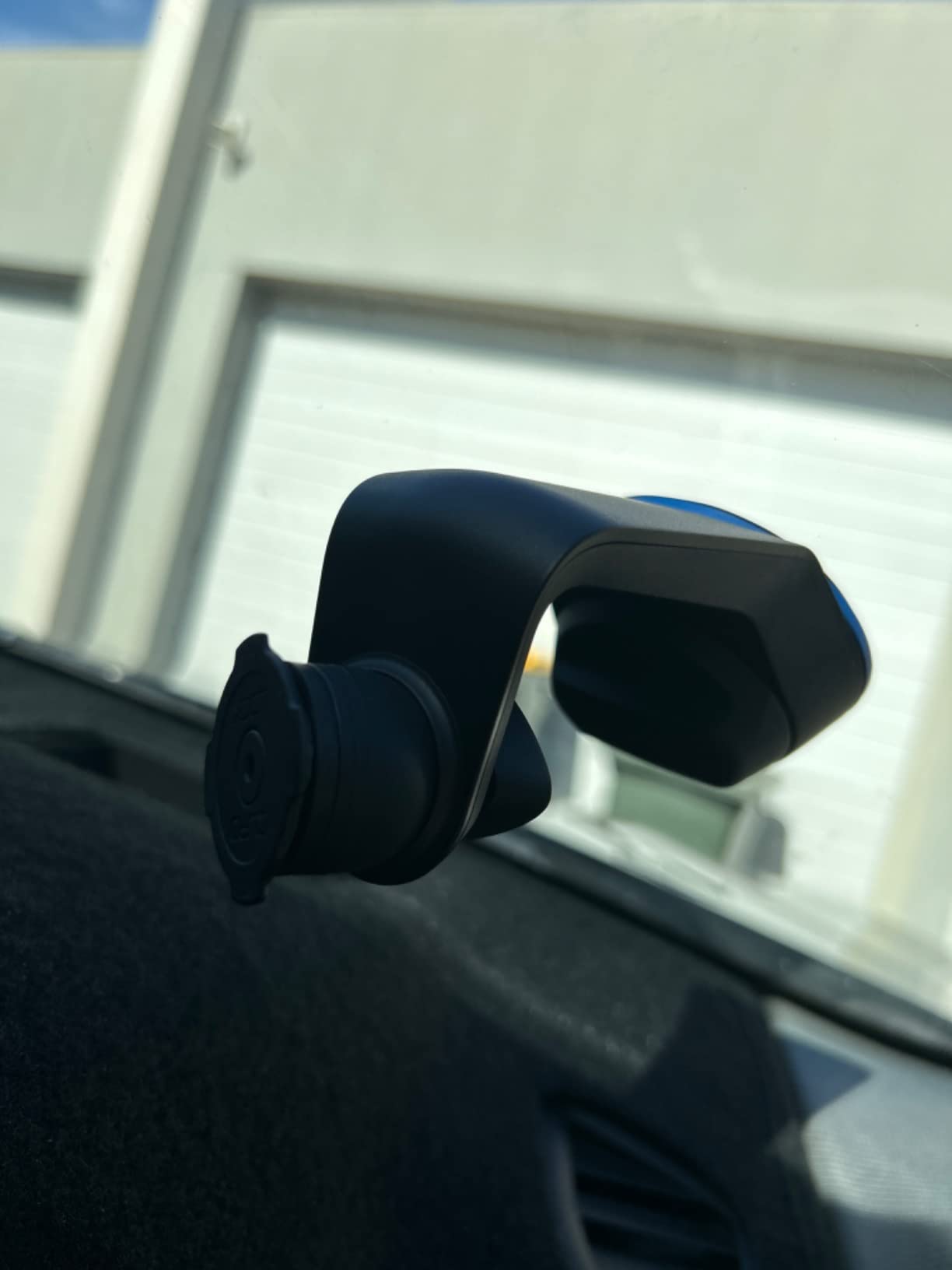 Quad Lock Car Mount : Amazon.com.au: Electronics