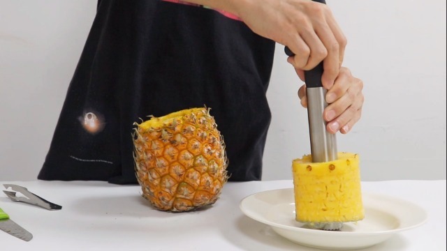 Watch Pineapple Corer and Slicer Tool, Pineapple Cutter Stainless on ...