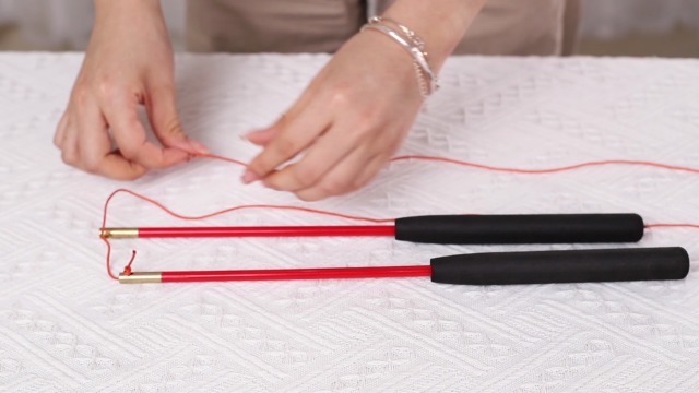 Watch How to Set Diabolo Strings? on Amazon Live