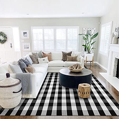 37 Ways to Make a Statement with a Black and White Rug