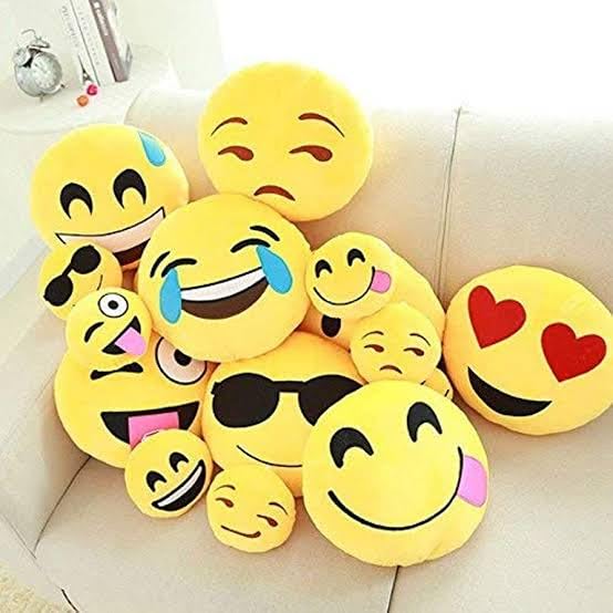 Emojis Smiley Cushions Set of 5 Pc. : Amazon.in: Home & Kitchen