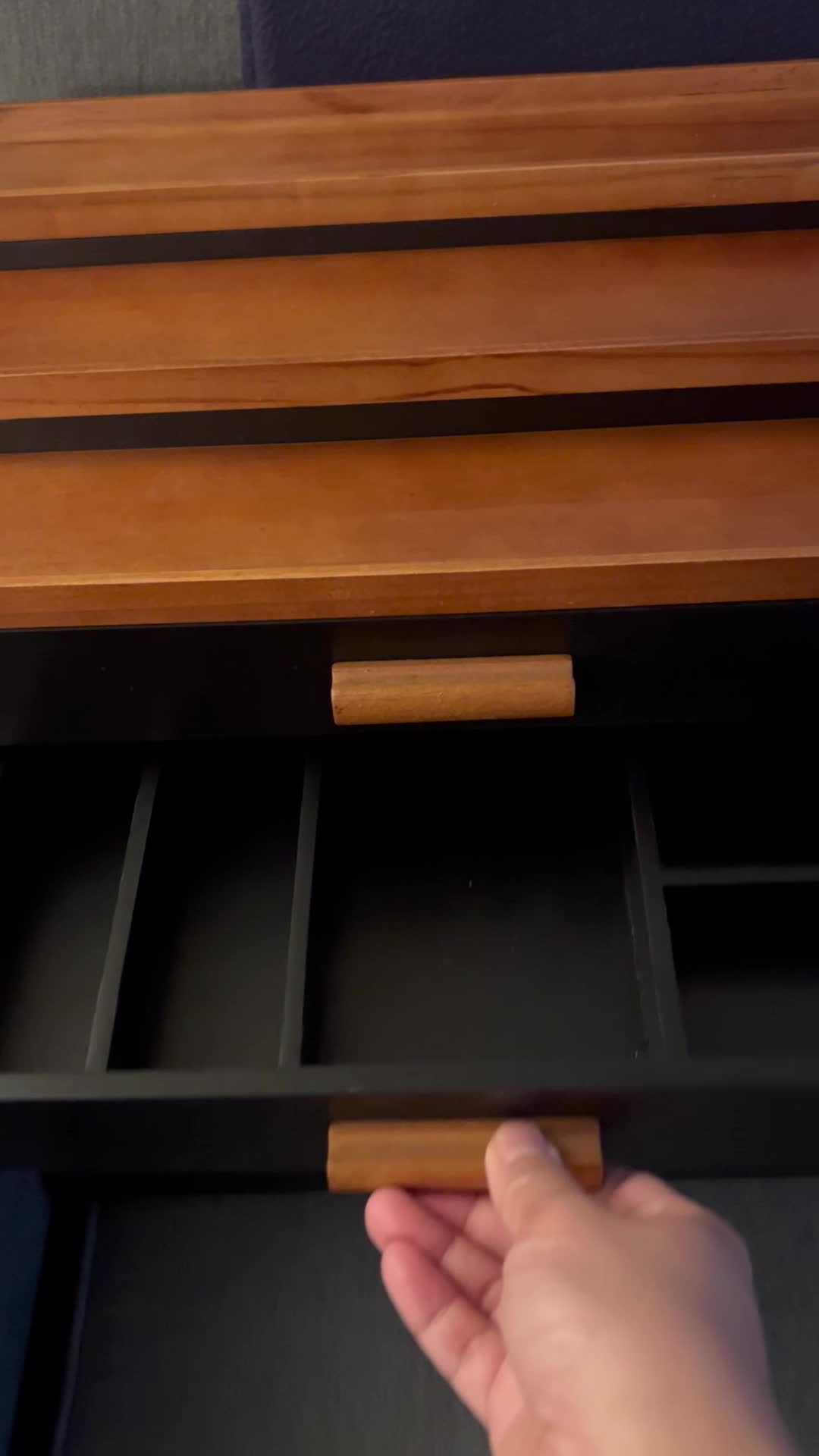 Watch Good, but first drawer gets stuck on Amazon Live