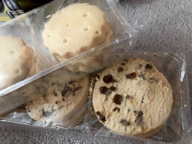 Retro Camper Van Biscuit Tin Gift - Scottish Shortbread Biscuits Gift ...