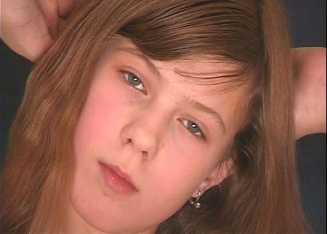 Amazon.co.jp: YVM part69 Oxana 写真 ピンナップ photos 2Lサイズ 3枚 : ホーム＆キッチン