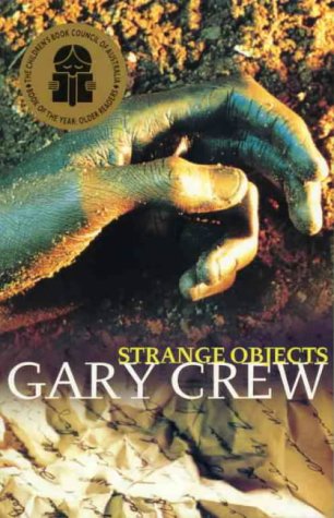 Strange Objects: Gary Crew: 9780733610677: Amazon.com: Books