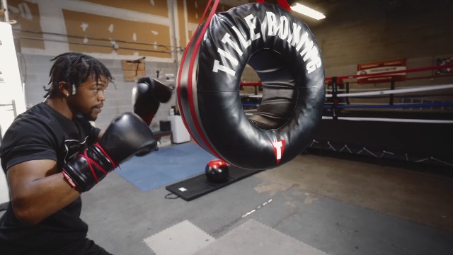 Watch TITLE Boxing Orbital Heavy Bag on Amazon Live