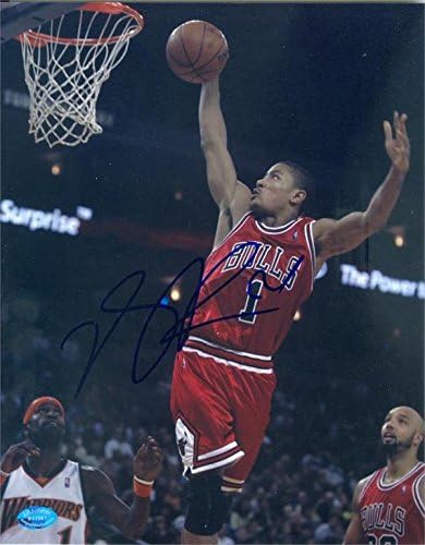 Derrick Rose autographed 8x10 Photo (Chicago Bulls) Image #2 at Amazon ...