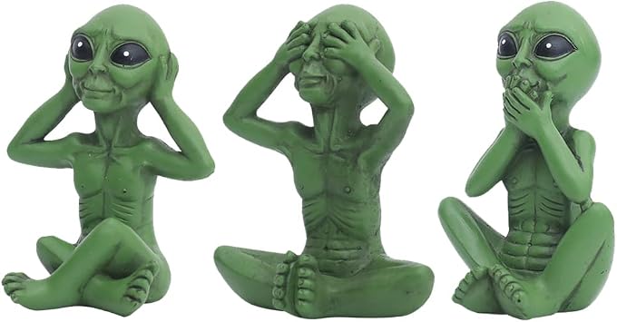 Amazon.com: CHBDJY Three Wise Alien Statue, Hear No Evil See No Evil ...