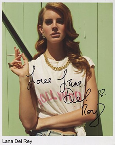 Lana Del Rey Signature