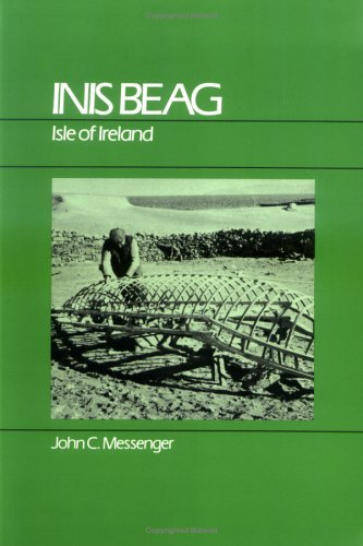 Inis Beag: Isle of Ireland: Messenger, John C.: 9780881330519: Amazon ...
