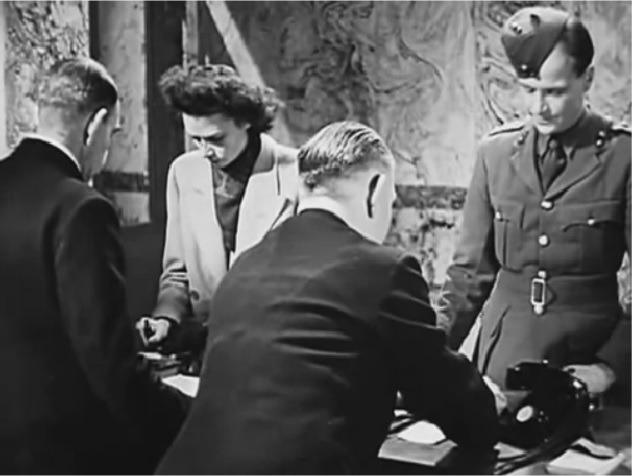 Now It Can Be Told [VHS] : Captain Harry Ree, Jacqueline Nearne, Edward ...