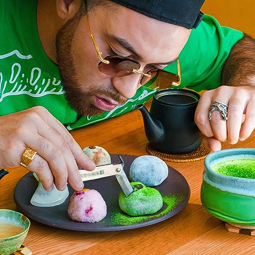 Écouter GO MOCHI par Calzad sur Amazon Music Unlimited