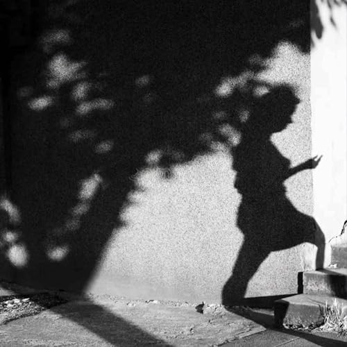 Amazon MusicでTyler WickerのAround The Cornerを再生する