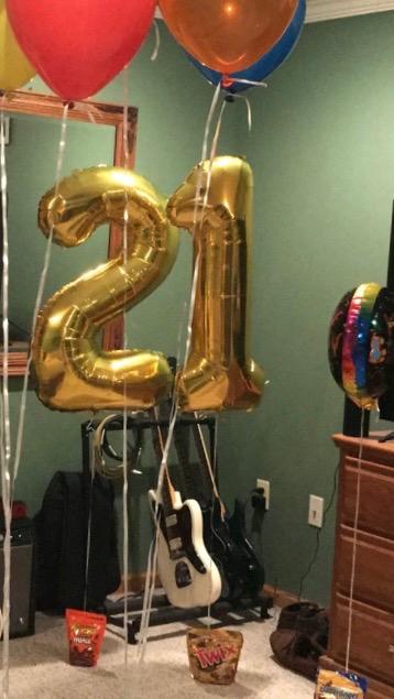 Amazon.com: Grabo Giant 21st Gold Number Balloons : Home & Kitchen