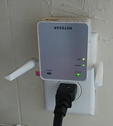 Amazon.com: NETGEAR Wi-Fi Range Extender EX2700 - Coverage Up to 800 Sq Ft and 10 devices with ...