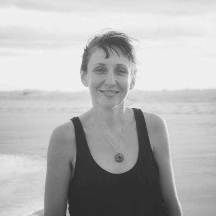 Amazon.com: Shirley Wood: books, biography, latest update