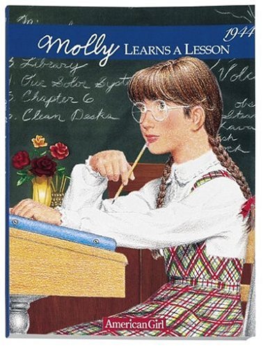 Molly Learns a Lesson 1944 : A School Story, Book 2: Valerie Tripp ...